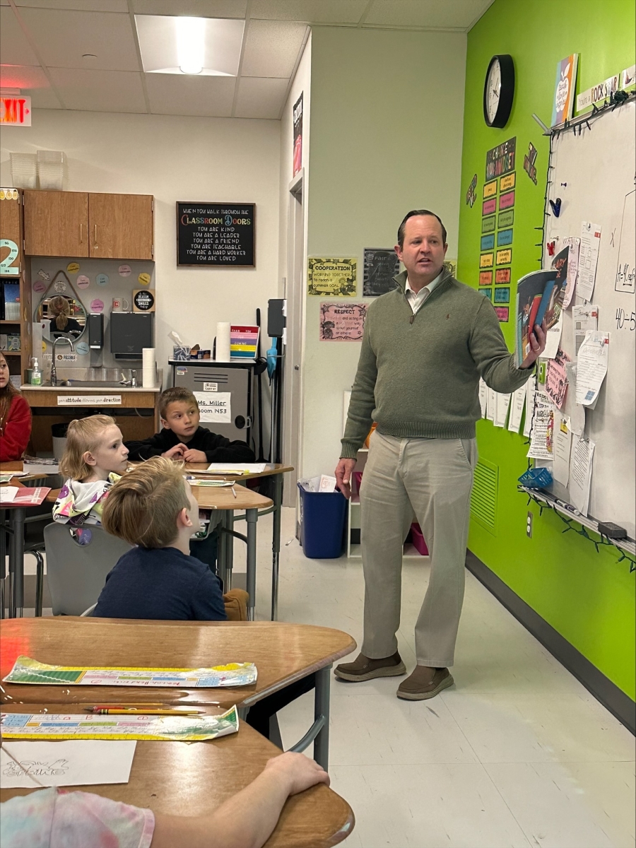 Mystery Reader in 3rd Grade Class